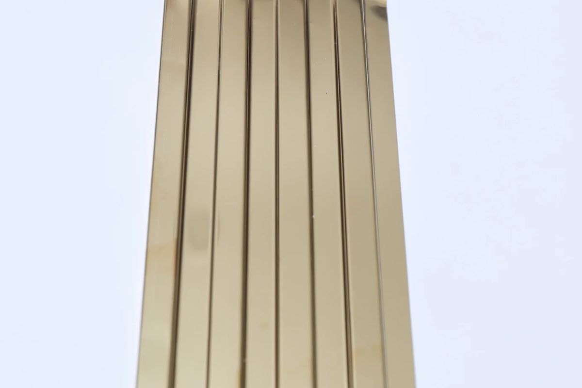 Stainless Steel Mirror Finish Manufacturers and Supplier in Dubai, UAE